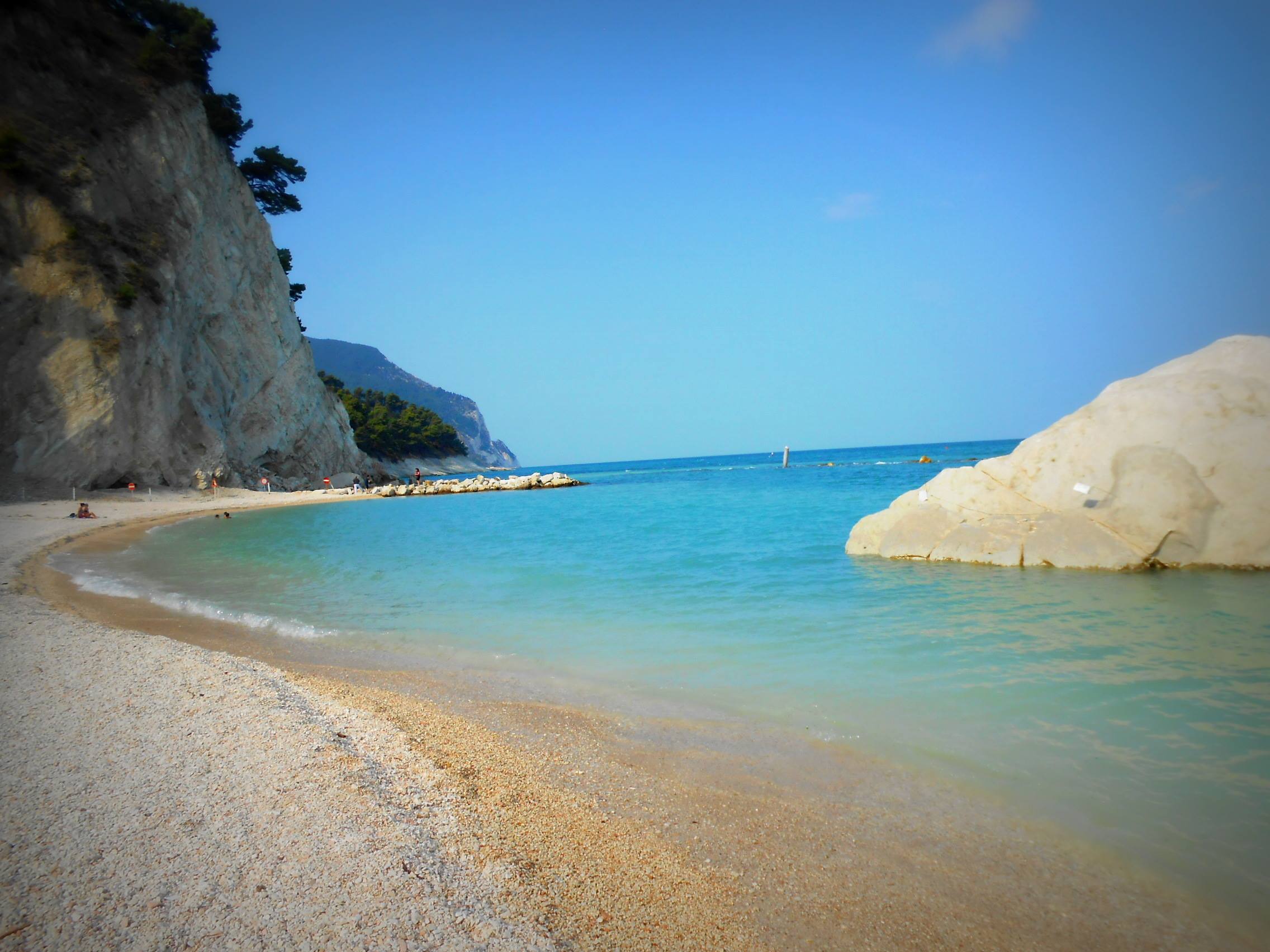 Romantyczne plaże Riviery del Conero (Marche) - Polacy we Włoszech ...